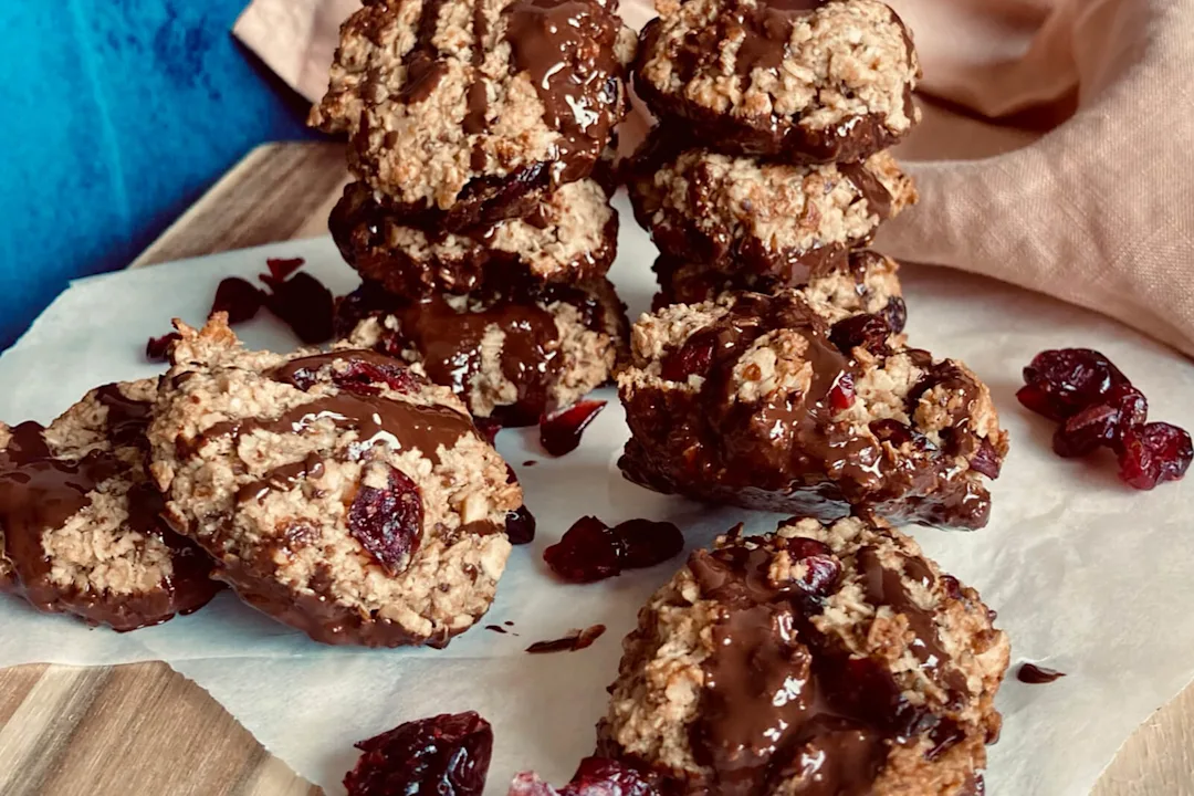 Ocean Spray Recipes - Peanut Butter, Chocolate & Craisins® Cookie